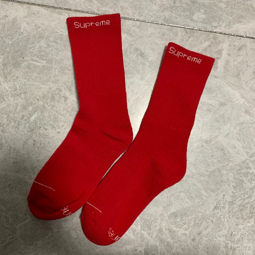 Superme Red Cotton Socks - Gem